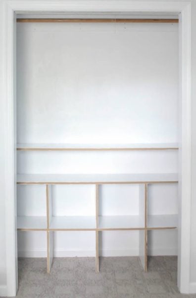 How to build cheap and easy DIY closet shelves
