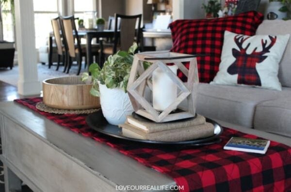 31 DIY Buffalo Plaid Christmas Decorating Ideas