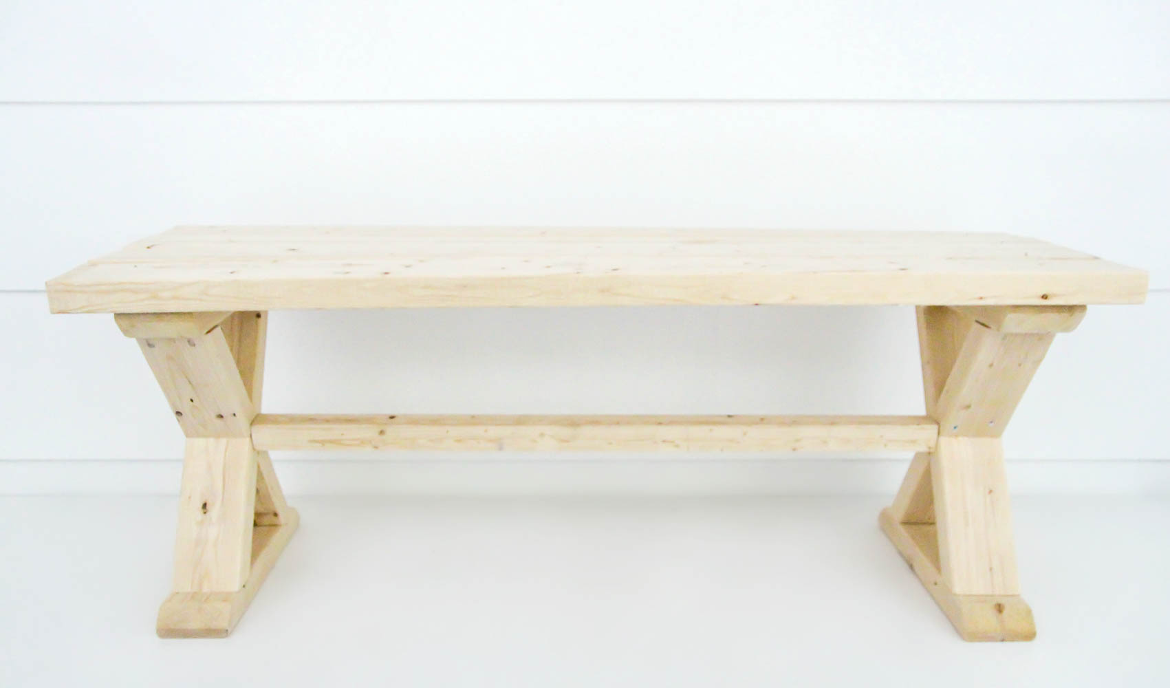 How to Build a DIY Wood Bench from Inexpensive 2x4s