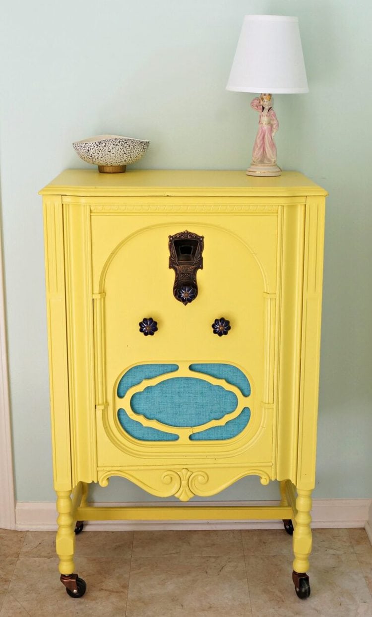 30 Creative and Useful Trash to Treasure Projects - Lovely Etc.