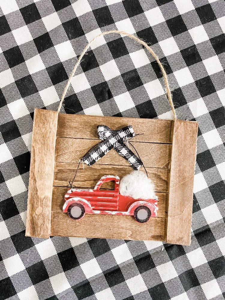 23 Creative DIY Wood Christmas Ornaments