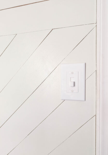 3 Cheap and Easy Ways to Update Ugly Outlets and Light Switches