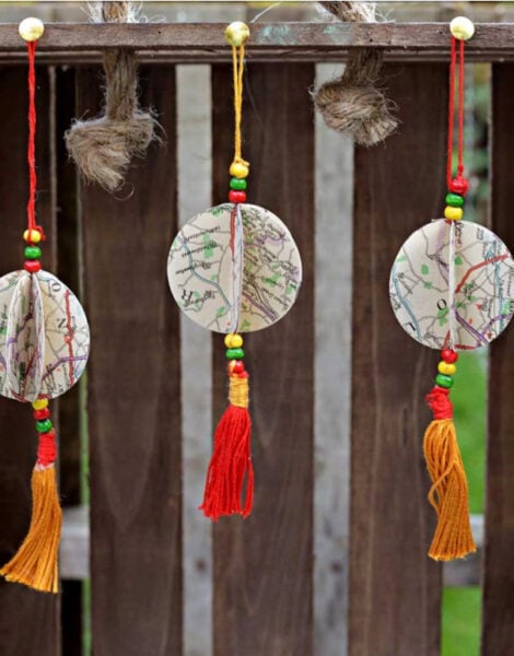 25 Simple and Beautiful DIY Paper Christmas Ornaments