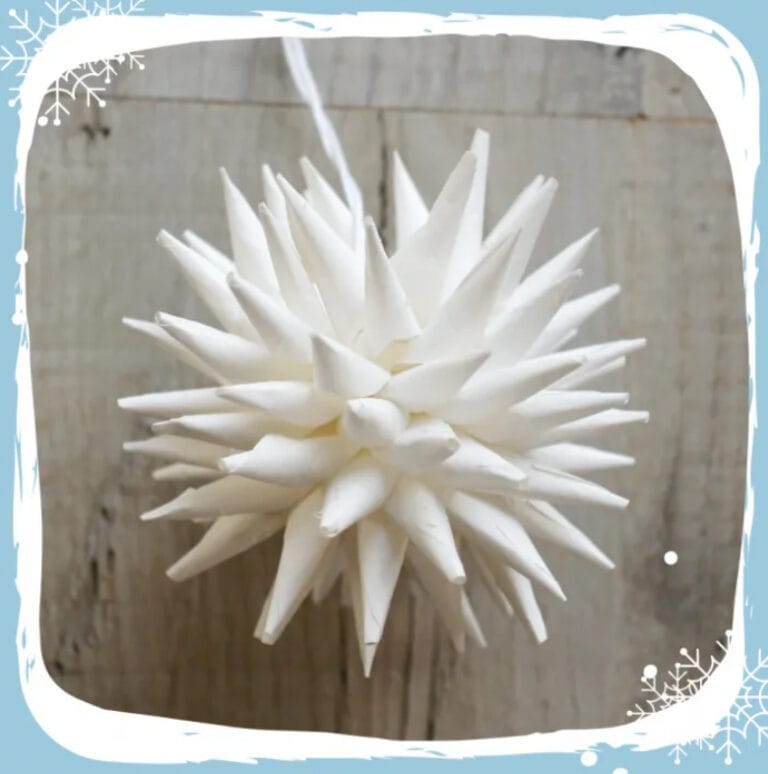 25 Simple and Beautiful DIY Paper Christmas Ornaments