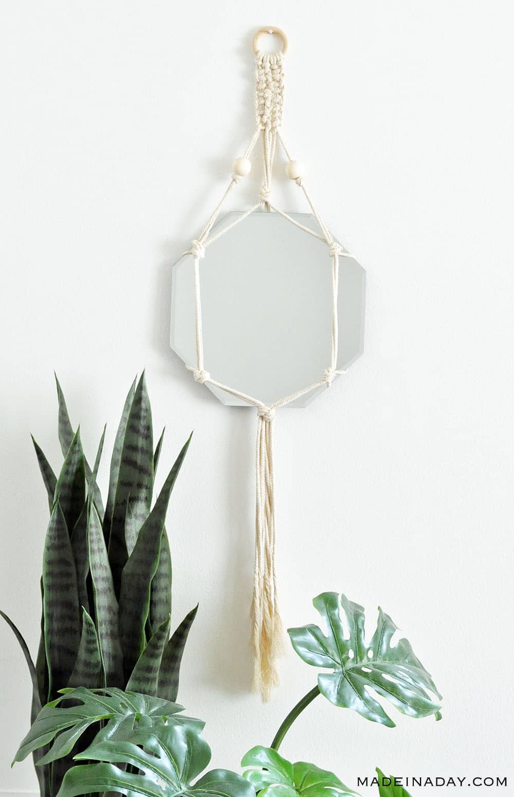 25 Beautiful DIY Mirror Ideas you can make on a budget