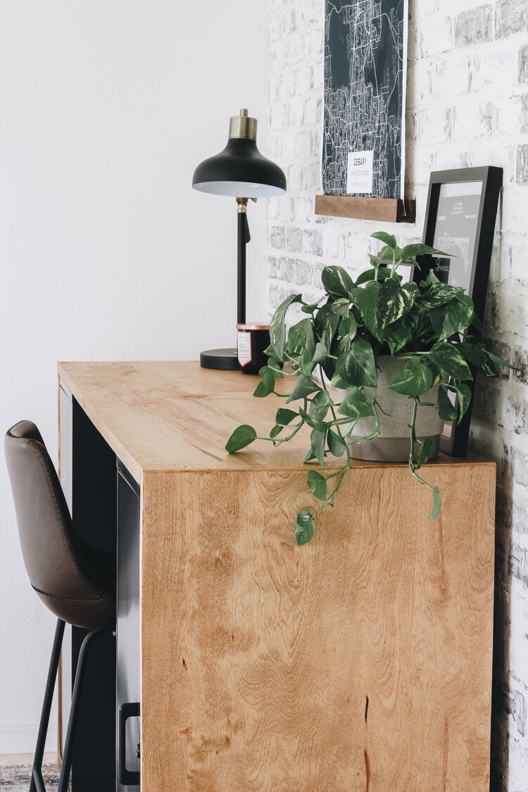 23 Clever DIY Desk Ideas To Upgrade Your Workspace