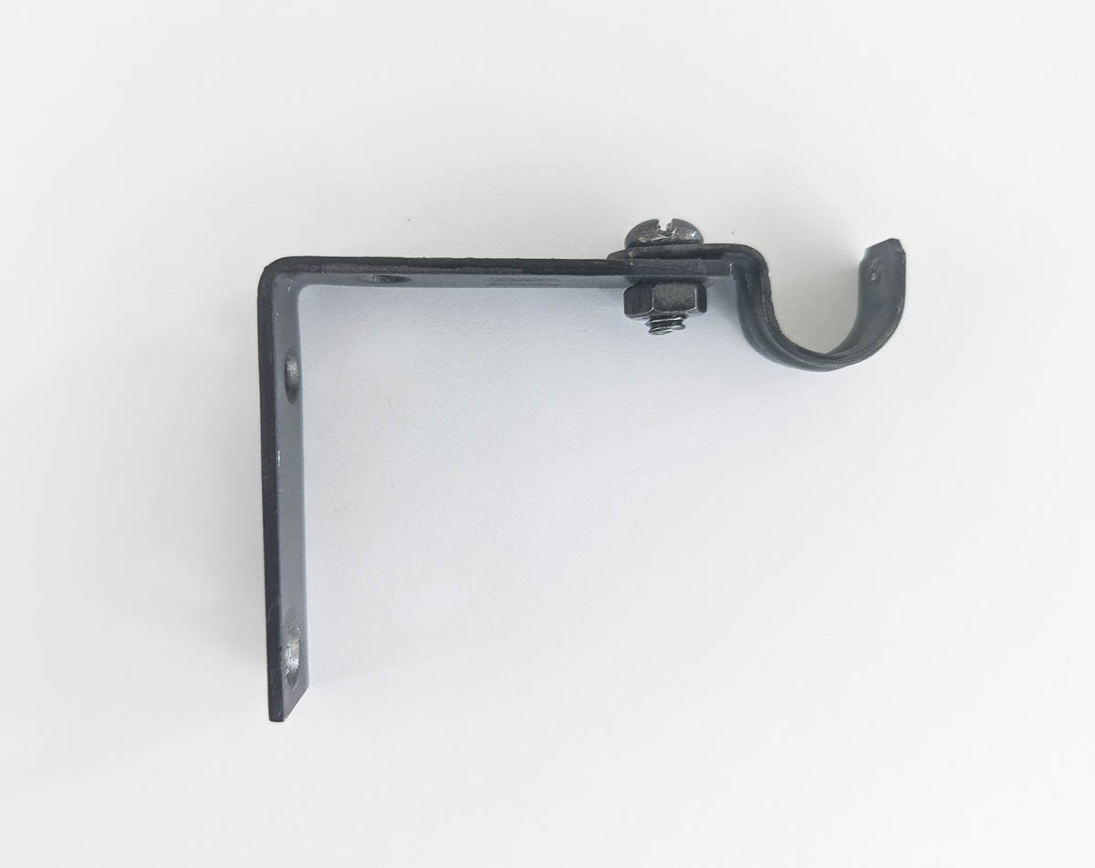 How to make the cheapest DIY curtain rods ever