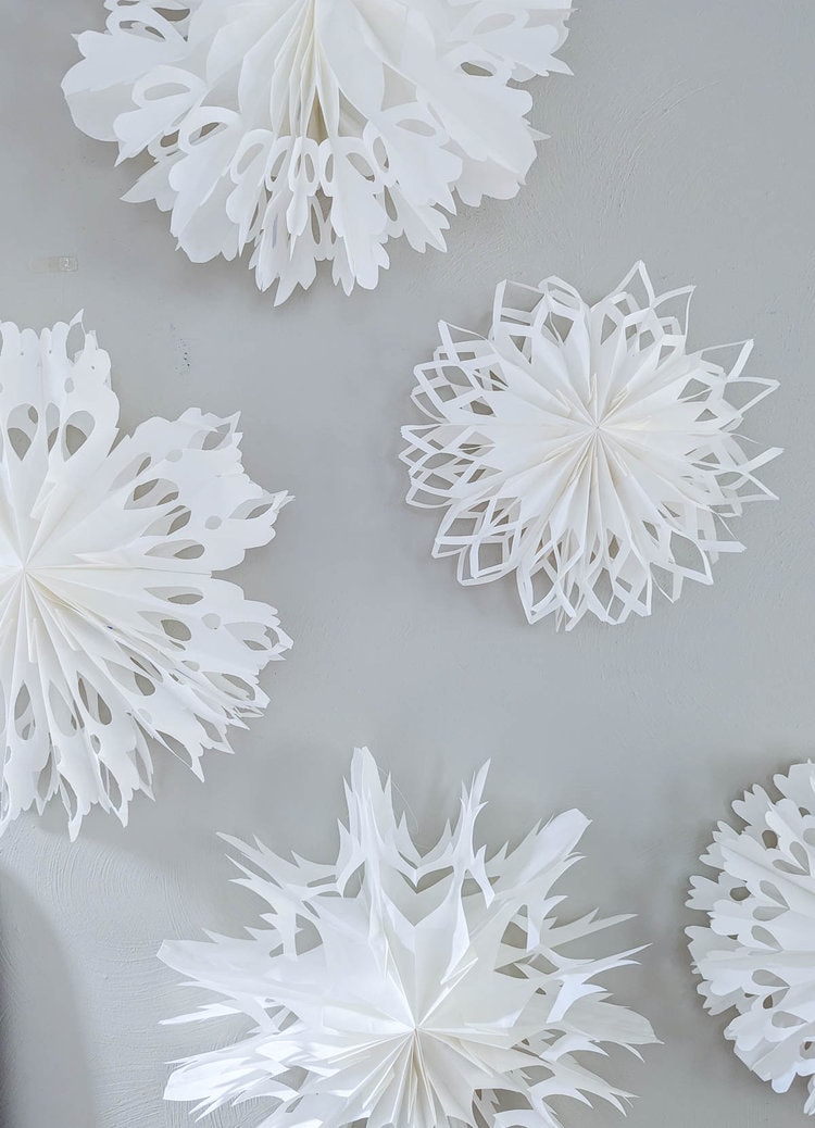 How to make gorgeous 3D paper bag snowflakes