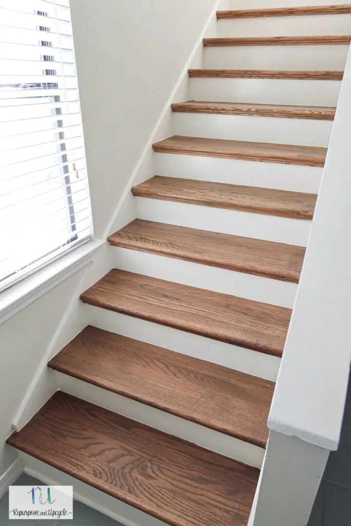 21+ DIY Staircase Makeovers Packed with Smart Ideas