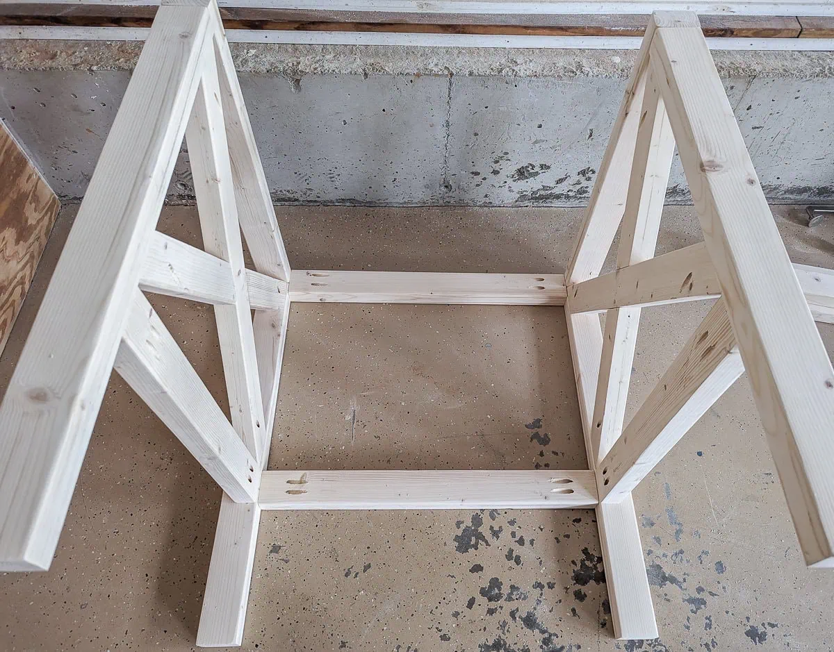 Cheap and Easy DIY Outdoor Chair with Build Plans