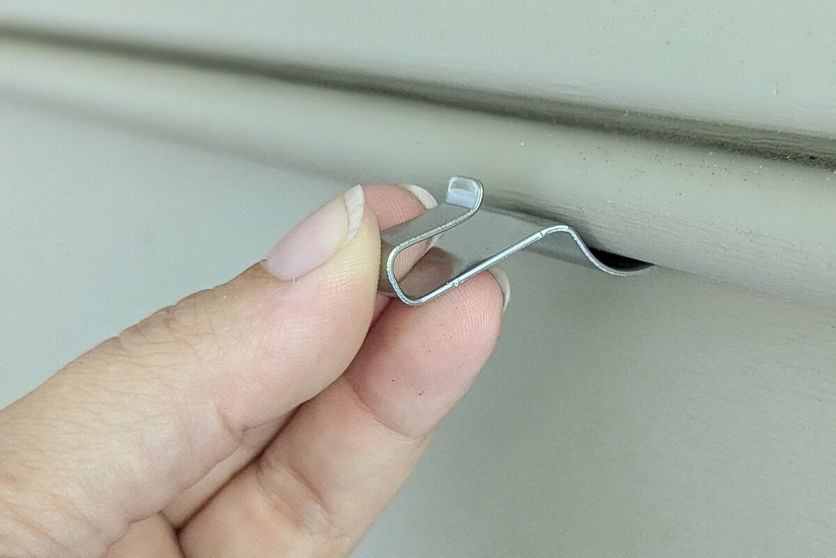 How to Hang Decor on Vinyl Siding: the Quick and Easy Way