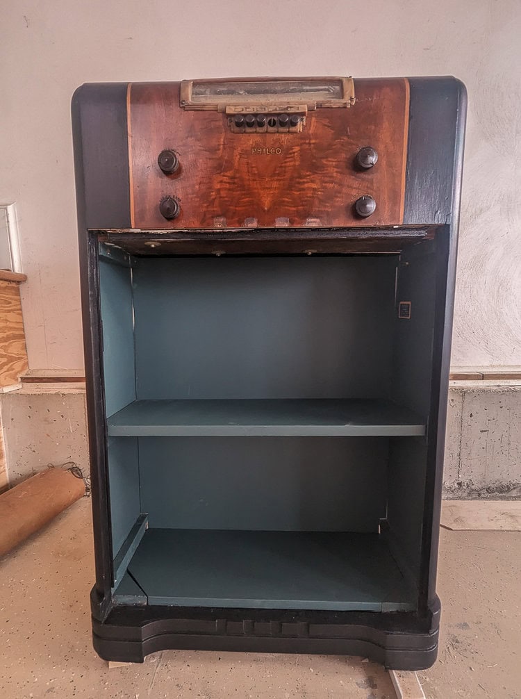 Repurposed Vintage Radio: How to Give an Old Radio New Life