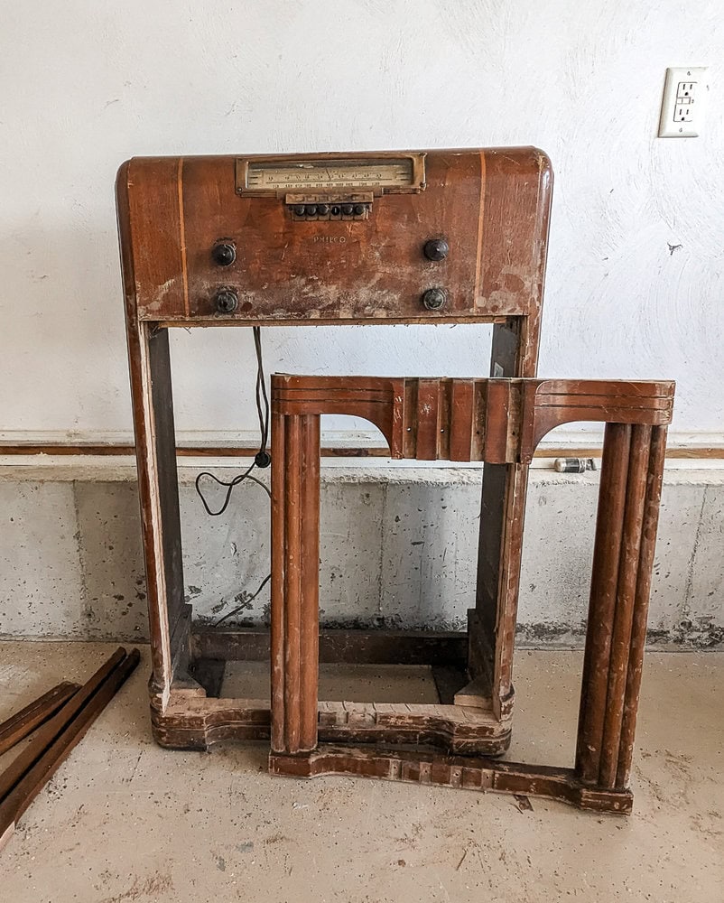 Repurposed Vintage Radio: How to Give an Old Radio New Life