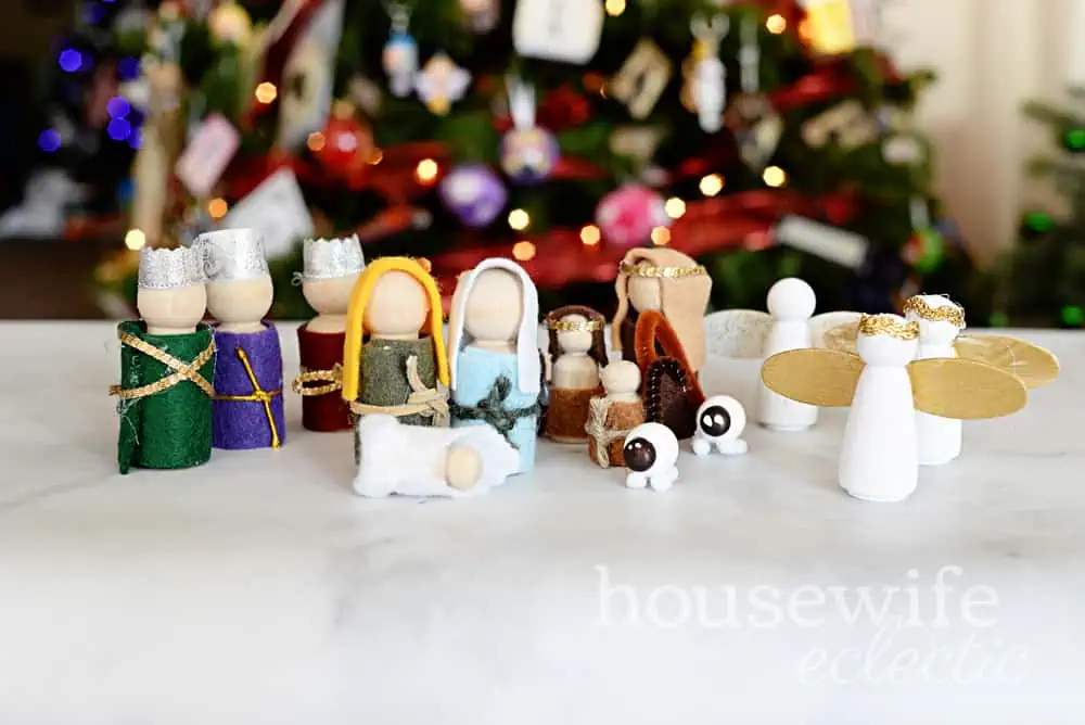 19 Beautiful DIY Nativities to Make for Your Home