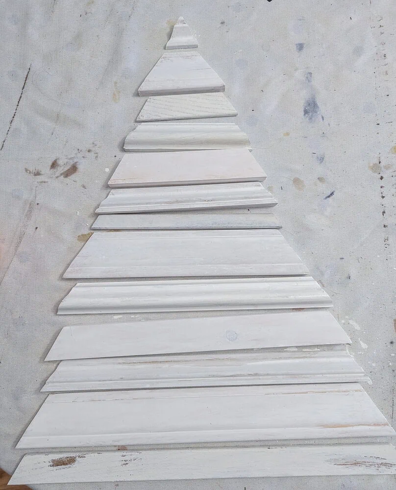 How to Make Cheap and Easy Outdoor Wooden Christmas Trees